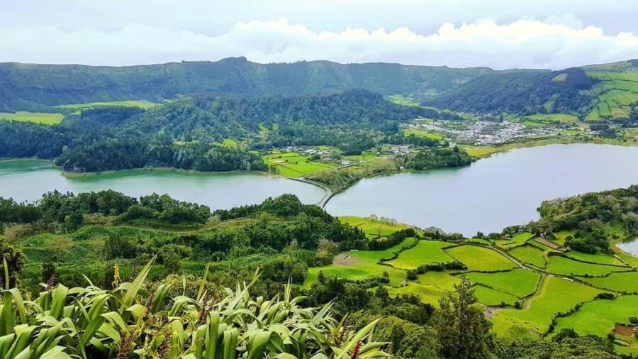 Seven Citys Tour: Sete Cidades Crater Lake Shore Excursion