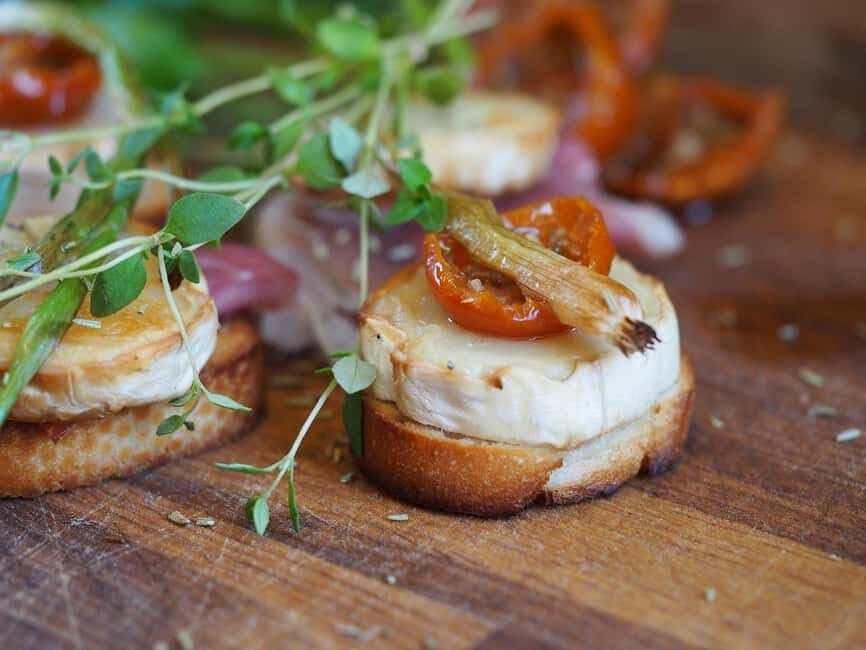 Seville in Depth: Exclusive Walking Tour+Tapas (3+3 hrs) - What You Can Expect from the Guided Walk