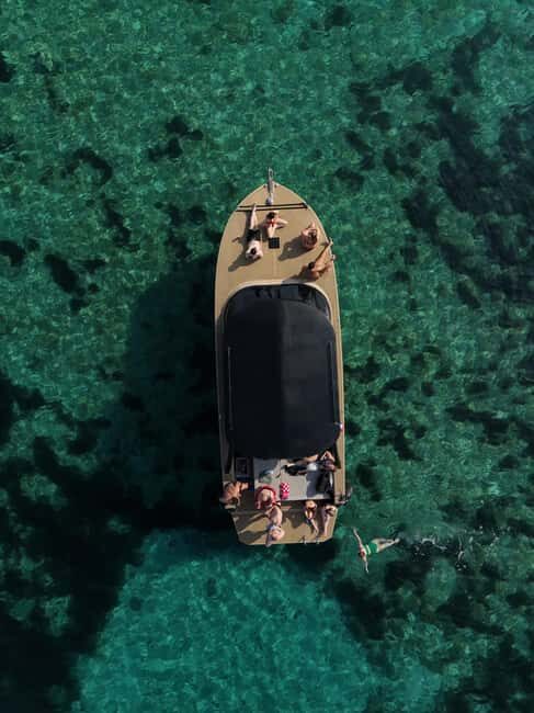 Split: Full-Day 4 Islands Tour by Luxury Boat