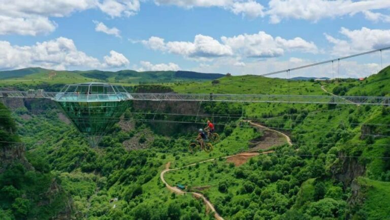 Tbilisi: 3-Day Old Town, Kakheti, and Dashbashi Tour - Dashbashi Canyon: Nature’s Dramatic Artwork