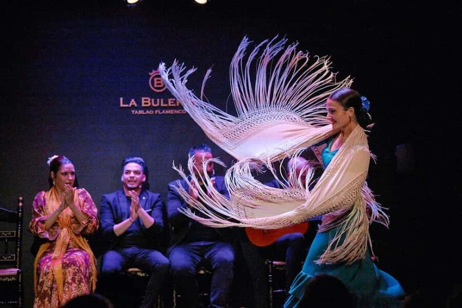 Valencia: Flamenco Show with Dinner at La Bulería