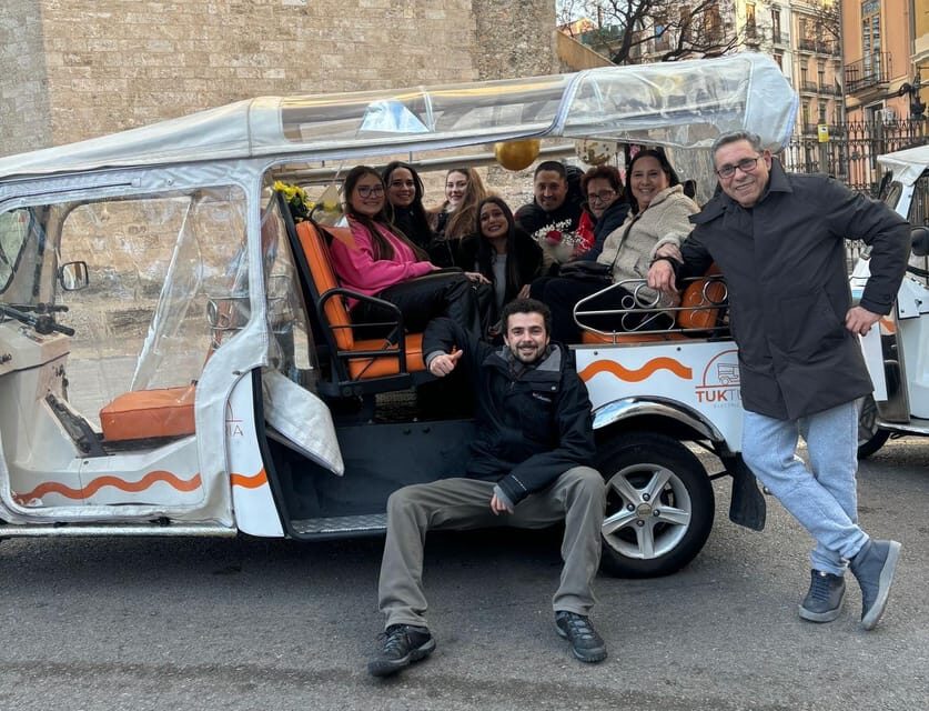 Valencia: Historical Tuk Tuk Tour (1h)