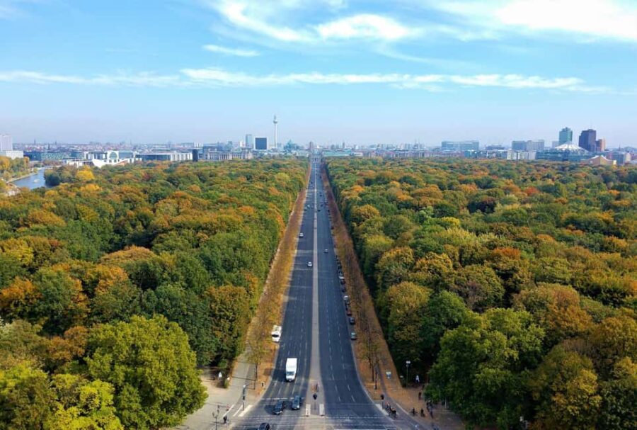 VIP Warnemünde-Berlin: Private Shore Excursion with a Van - Exploring Berlin on a Private Full-Day Tour