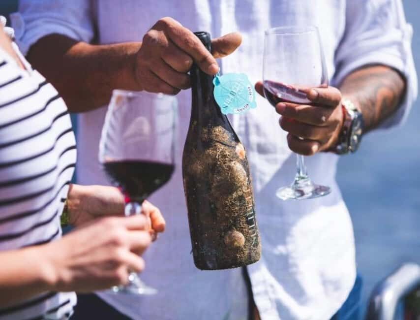Visit the Underwater Wine Cellar by Boat with Tapas Tasting and Medieval Castle