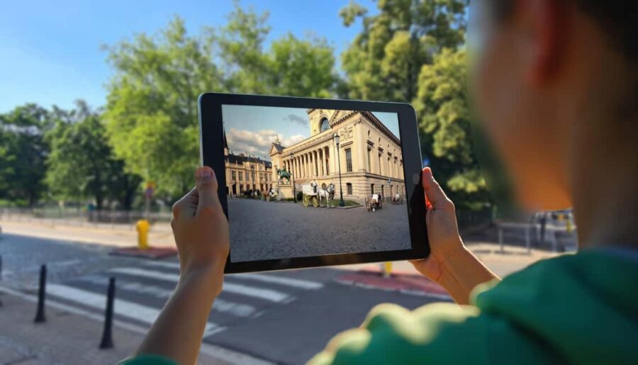 Wrocaw: Historical Tour with Tablets and Guide