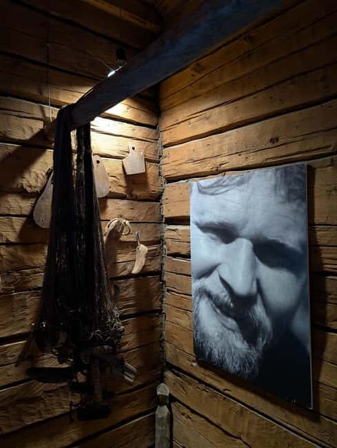 Ylläs: Särestöniemi Museum Tour with Art Workshop