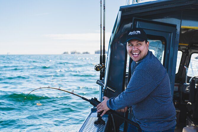 30' Private Halibut and Salmon Fishing Charter - Breakdown of the Itinerary