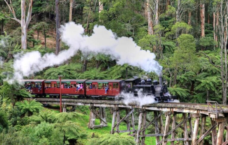 4D3N Best Bits Victoria Sightseeing Tour - Day 1: The Coastal Marvels of the Great Ocean Road