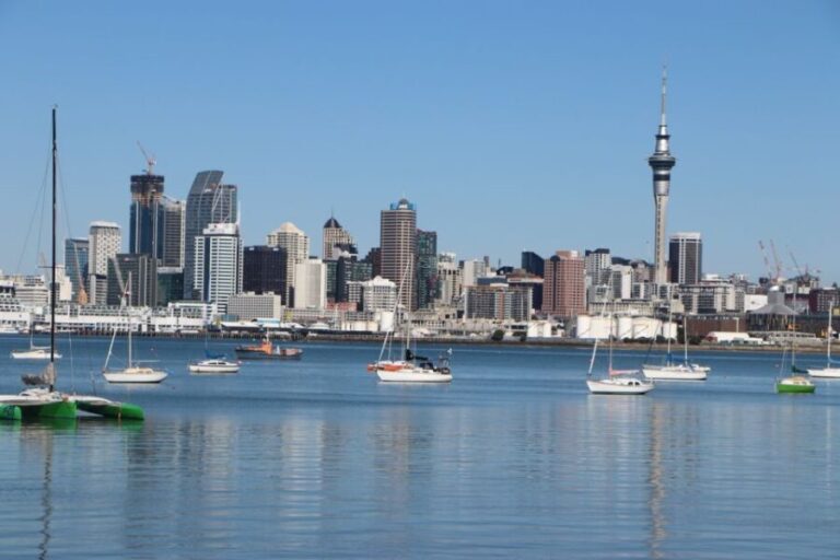 Auckland: Half-Day Scenic Sightseeing Tour - Authentic Insights from Reviews