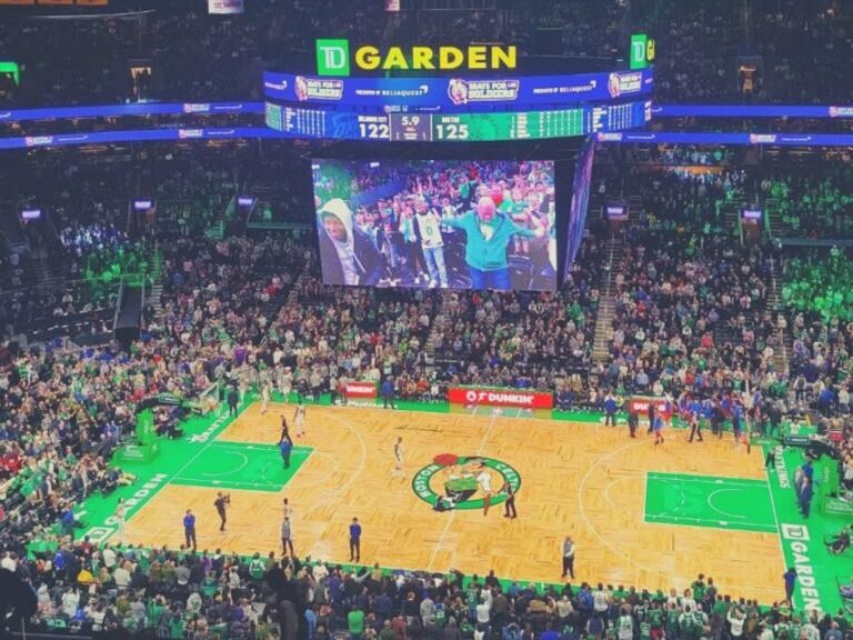 Boston: Boston Celtics Basketball Game Ticket at TD Garden - Exploring the Experience Step-by-Step