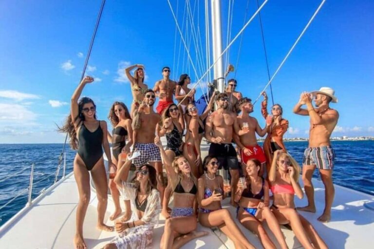 Catamarán Cruise to Isla Mujeres & Buffet Lunch - Who This Tour is Best For