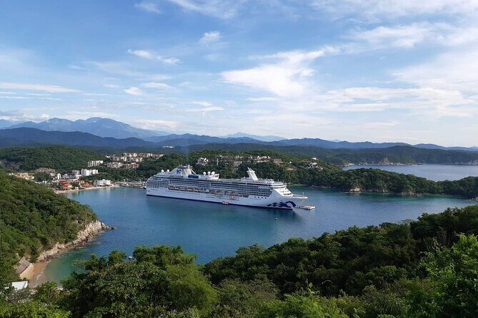 Discover the magic of Huatulco and its surroundings areas - Value and Practicalities