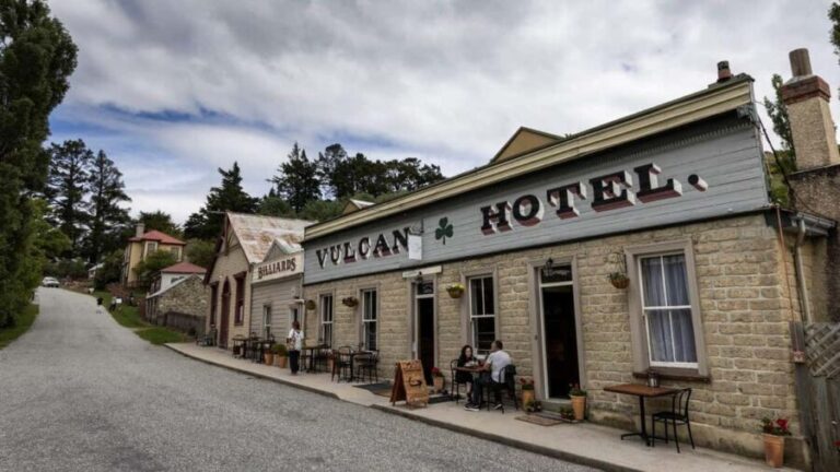Dunedin to Queenstown Incl Train Small-Group Tour (One-Way) - An Unforgettable Ride: The Taieri Gorge Railway