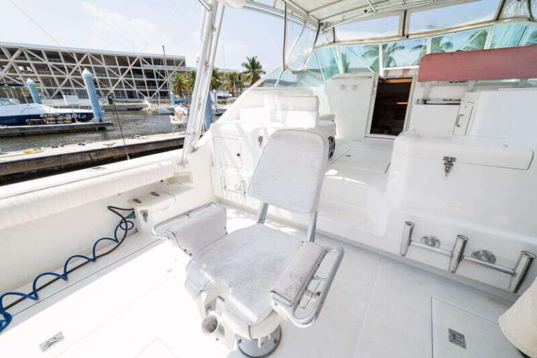 From Huatulco: Luxury yacht sportfishing - Authentic Experience and Authentic Guidance