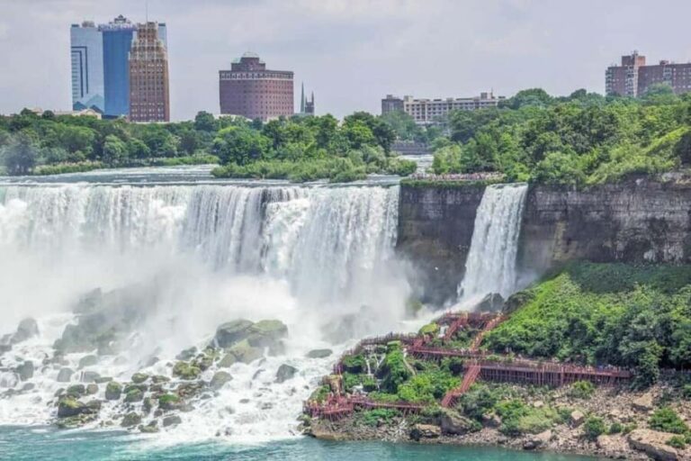 From New York: 5-Day Tour to Niagara Falls, Boston, and D.C. - Day 2: From Philly to Washington D.C.