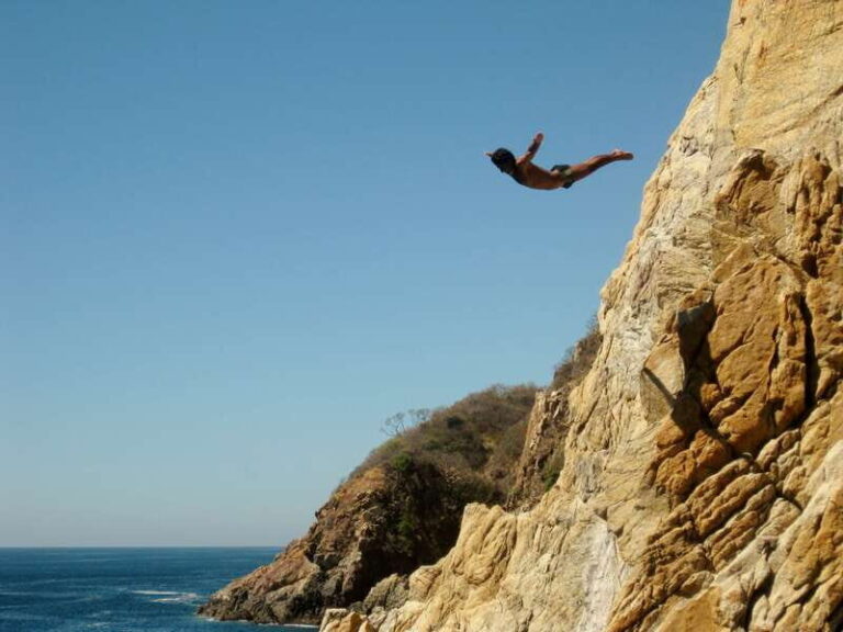 *High Cliff Diver Show & Round Trip Transportation - Authenticity, Value, and Practical Tips