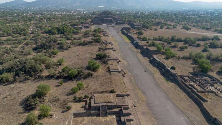 Mexico City: Teotihuacan Early Morning Access Half-Day Tour - Exploring Teotihuacan: On Foot and With Insight