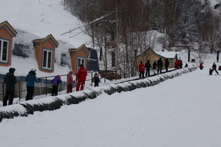 Montreal: Guided Skiing in Quebec Forests - The Value of the Experience