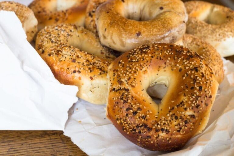 NYC: Lower East Side Devour Food & History Walking Tour - Inside the Tour Experience