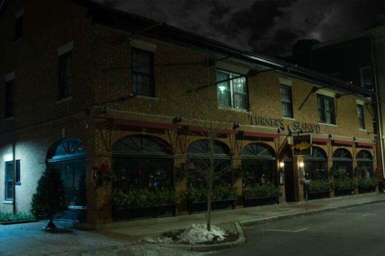 Salem: Boos and Brews Haunted Pub Crawl - What to Expect During the Tour