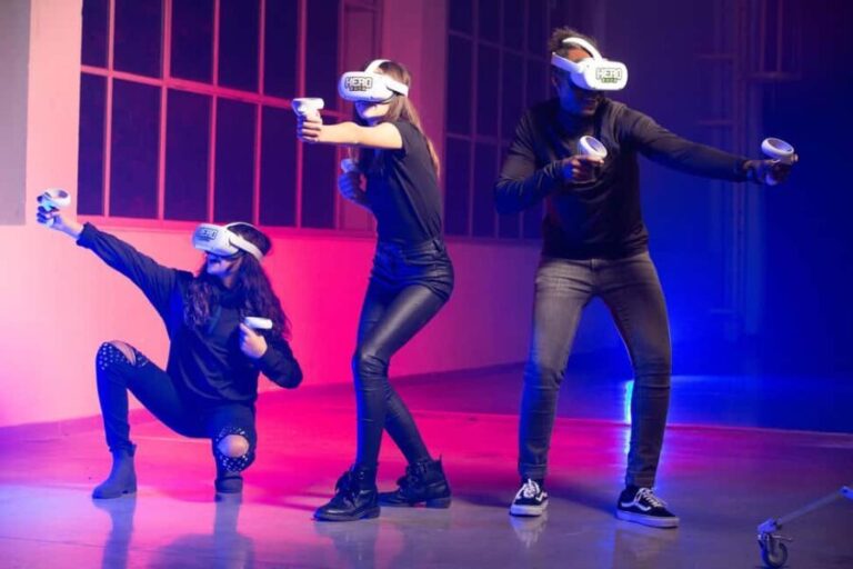 Takapuna: Free-Roaming Virtual Reality Multiplayer - Why This VR Experience Works