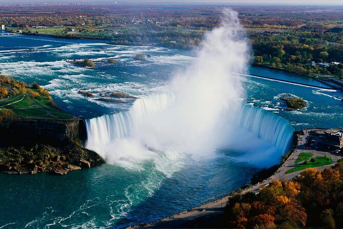 Toronto to Niagara Falls Day Tour with Boat Cruise and Lunch - Who is This Tour Best For?